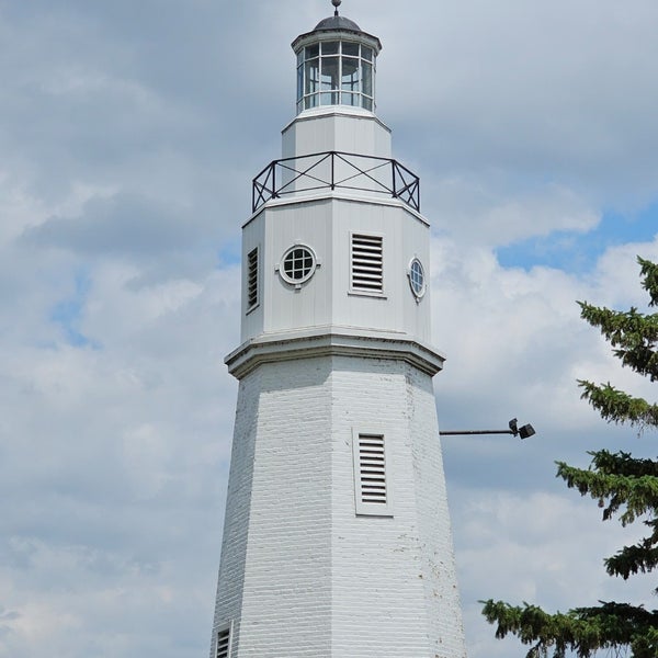 Kimberly Point - Lighthouse