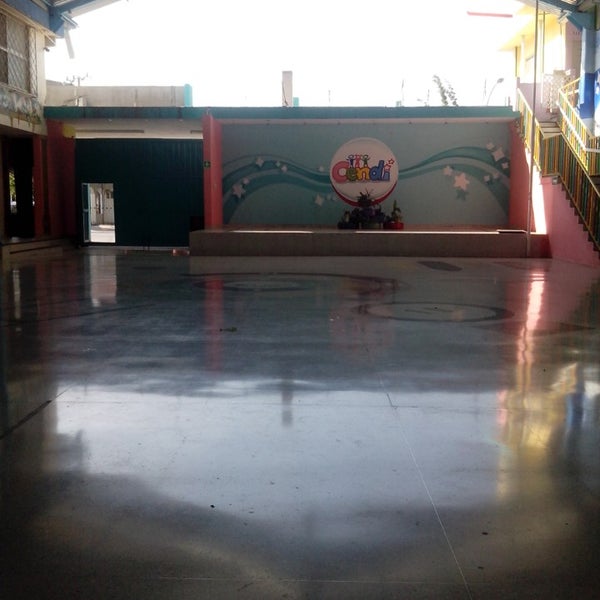 Cendi 12 Jean Piaget - Edificio universitario académico