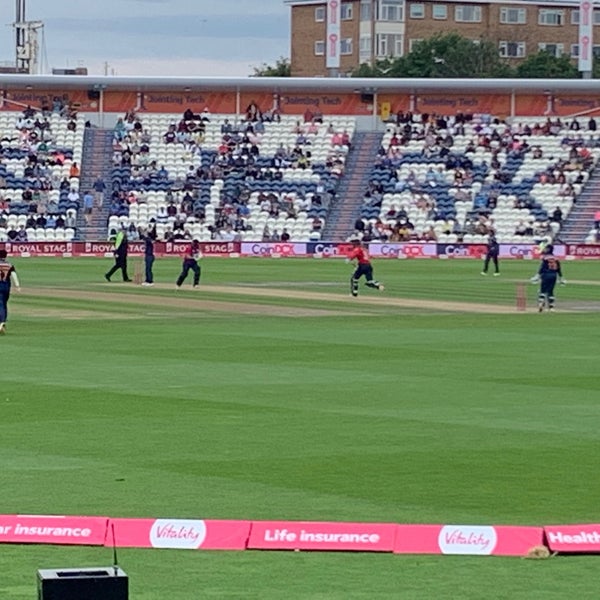The County Cricket Ground - Cricket Ground in Wilbury