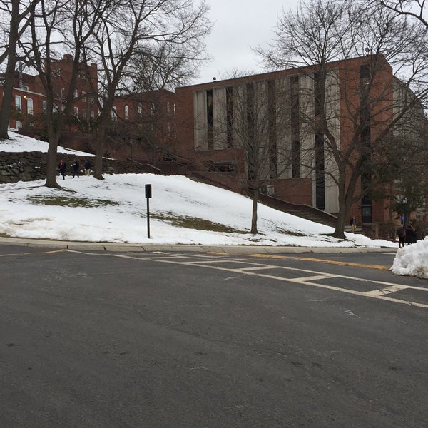 WPI Gordon Library - College Library in Worcester