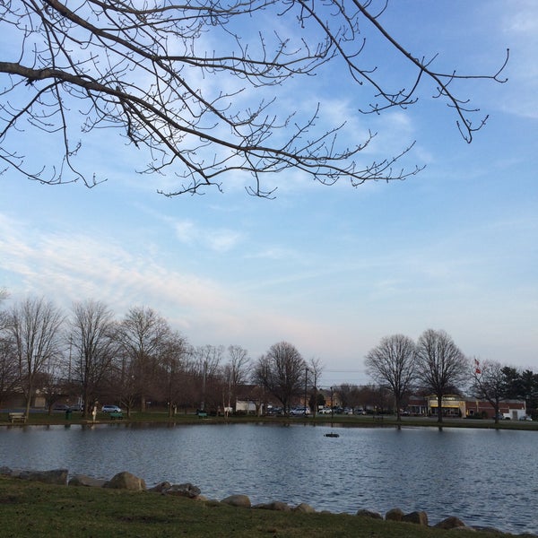 Babylon Town Hall Park - 4 tips from 307 visitors