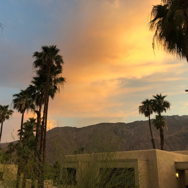 Desert Vacation Villas - Resort