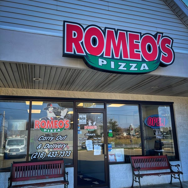 Romeo's Pizza - 69 visitors