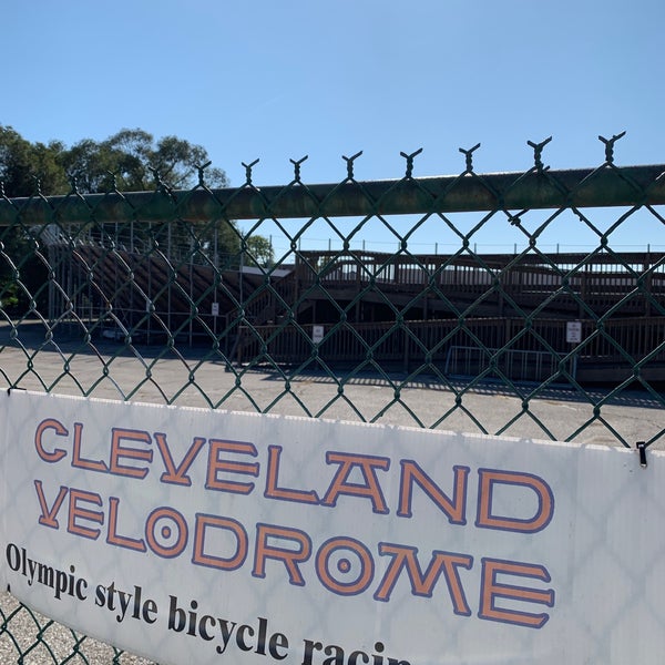 Cleveland Velodrome - Bike Rental in Cleveland