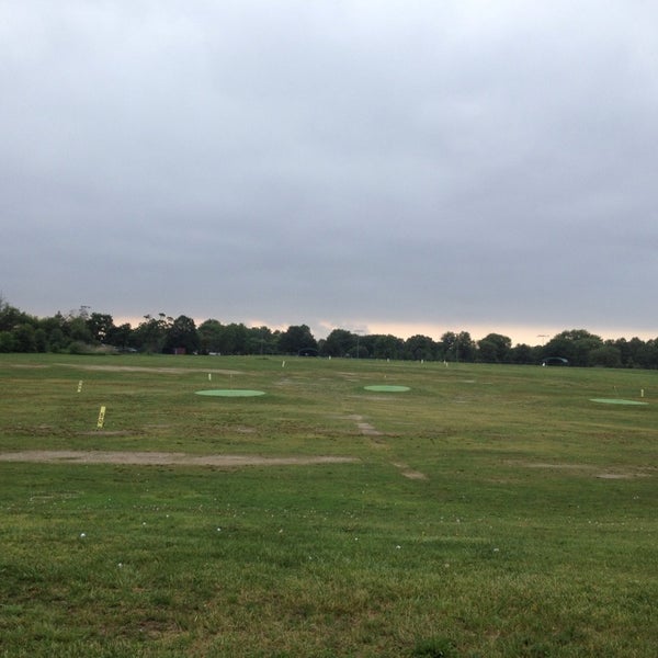 Eisenhower Park Driving Range - 2 tips from 229 visitors