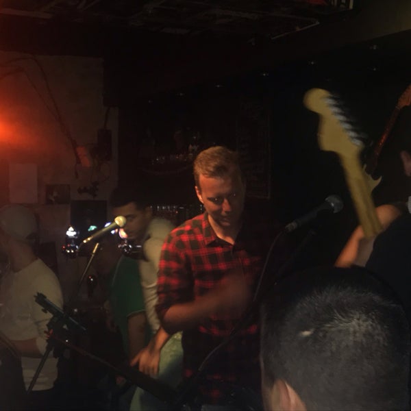 Legends Rock Bar - Παλιά Πόλη - 7 tips
