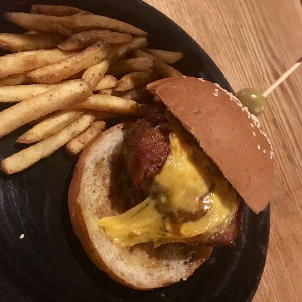 Pig's Pearls - Burger Joint in Guadalajara