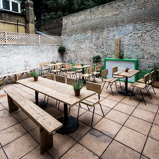 Brickwood Coffee & Bread - Coffee Shop in Clapham Common