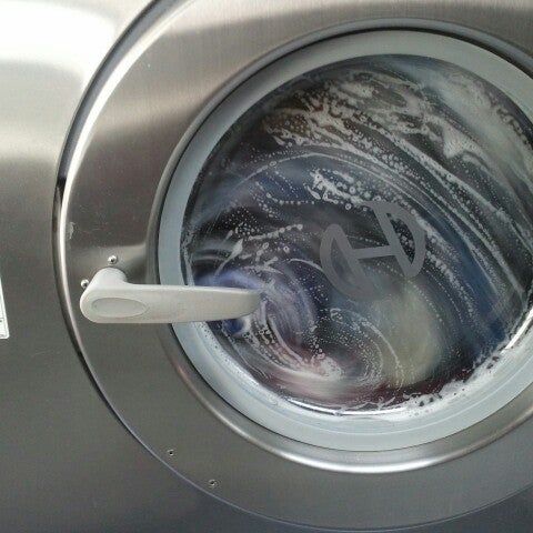 Bubbles & Suds Laundromat - Laundry Service in Brooklyn