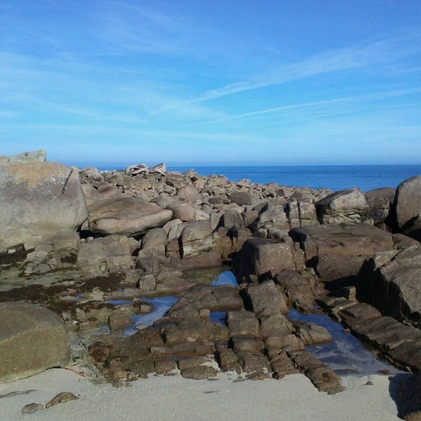 Plage De Poulfoen - Beach in Plouescat