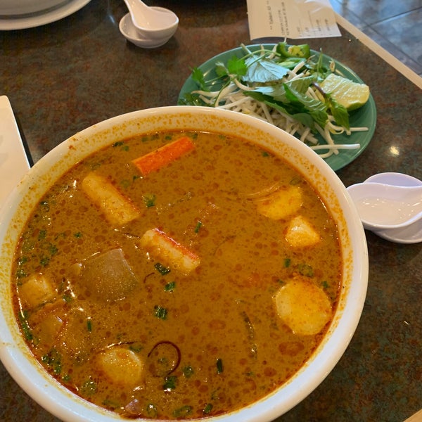 Pho Que Huong - 4826 Belt Line Rd.