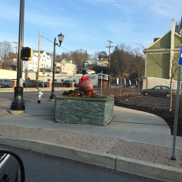Pittston Tomato Statue - North Main Street