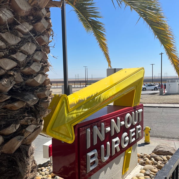 In-N-Out Burger - Kettleman City, CA