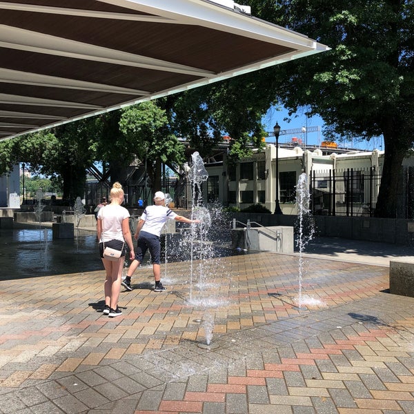 Bill Naito Legacy Fountain - Tom McCall Waterfront Park