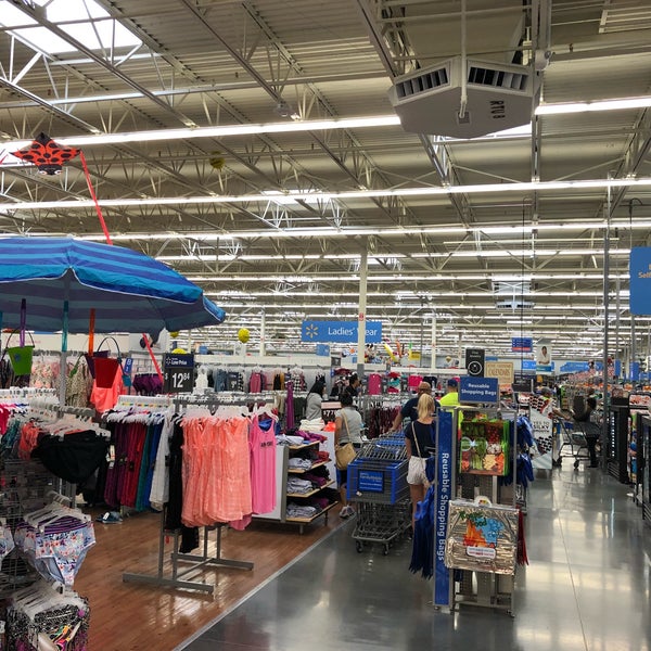 Walmart Supercenter - Tigard Neighborhood Area 5 - 5 tips from 597 visitors