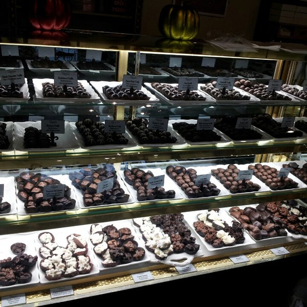 Chocolate Market - Pike Place - 1906 Post Aly