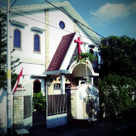 Gereja Yesus Sejati - Jl. Belik No.33 (Jl. Kali Simpang No. 23)