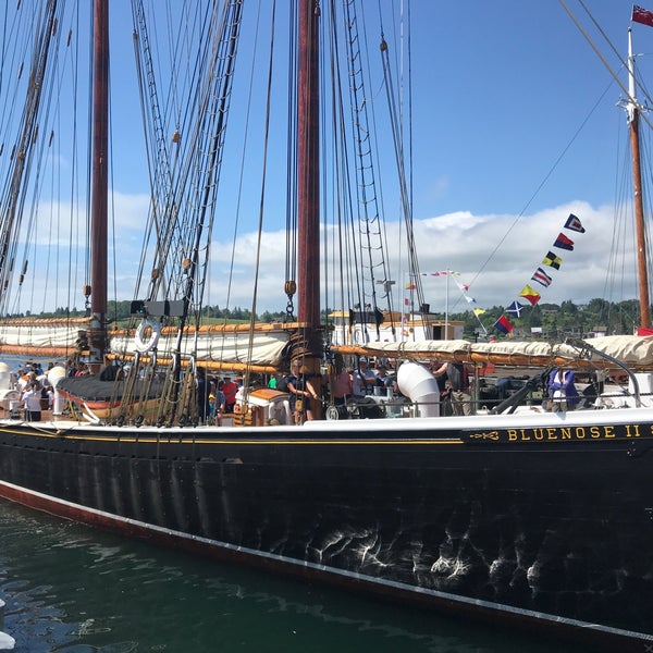 Bluenose ll - 134 visitors