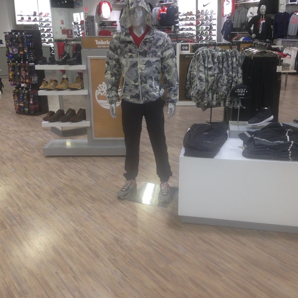 SNIPES - 97 visitors