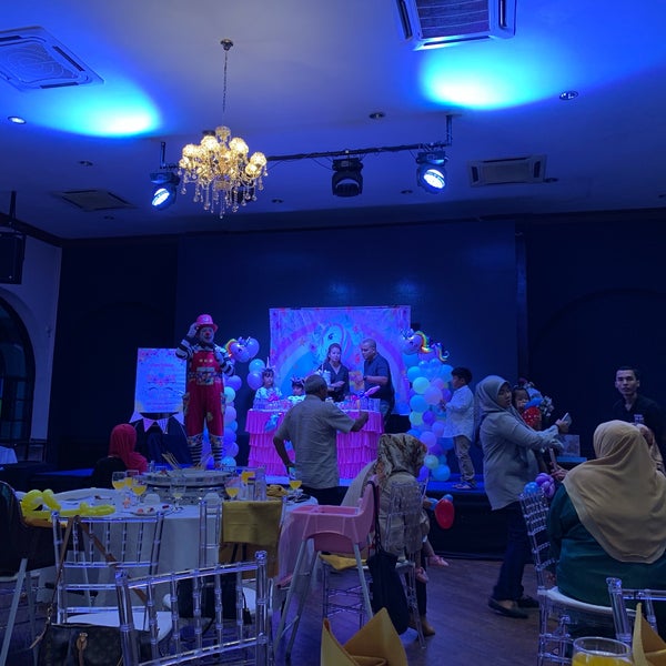 Saloma Bistro & Theatre Restaurant - Kuala Lumpur City Center - 1 tip ...