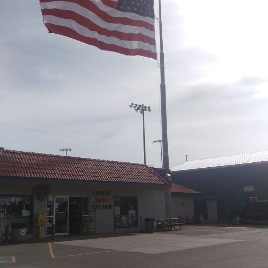 Exxon/ Mobil - 711 N Grand Canyon Blvd