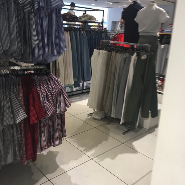 Forever 21 - Clothing Store