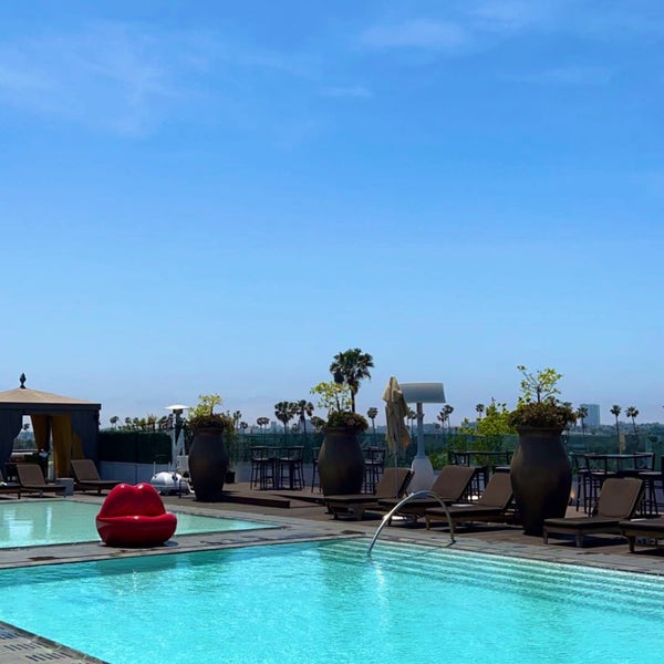 Altitude Rooftop Pool - Mid-City West - 8 tips