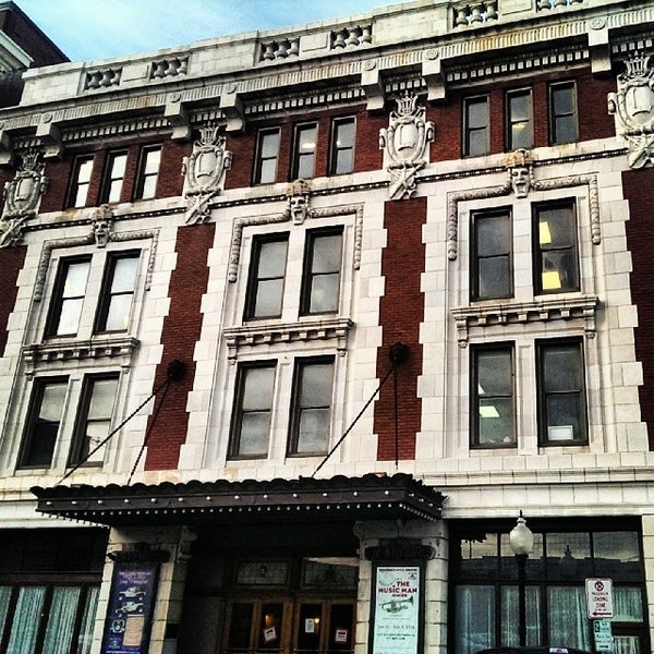 Lander's Theater - Downtown Springfield - 1 tip from 111 visitors