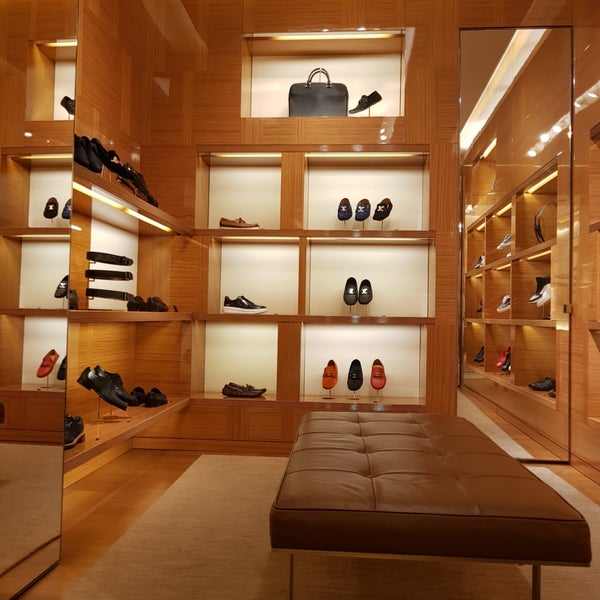 Louis Vuitton - Boutique in Madrid