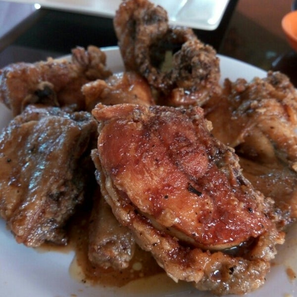 Chicken Hauz - Jose P. Laurel Avenue