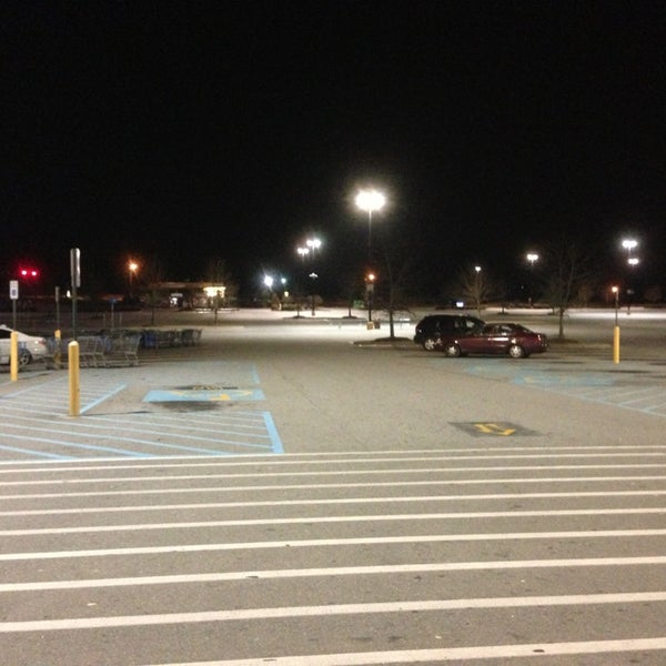 Walmart Supercenter - 11 tips from 1285 visitors