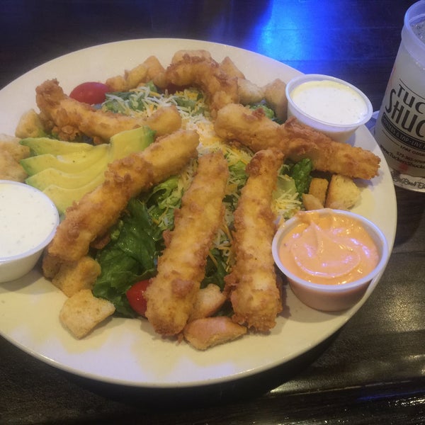 Tucker's Shuckers - Seafood Restaurant