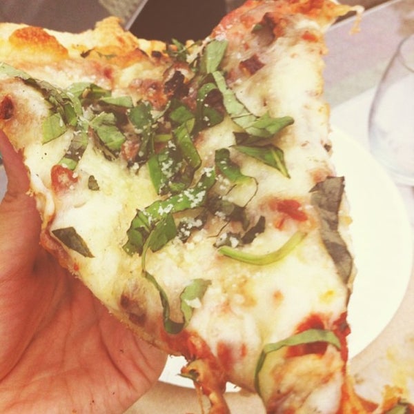 Bazbeaux Pizza - 32 tips