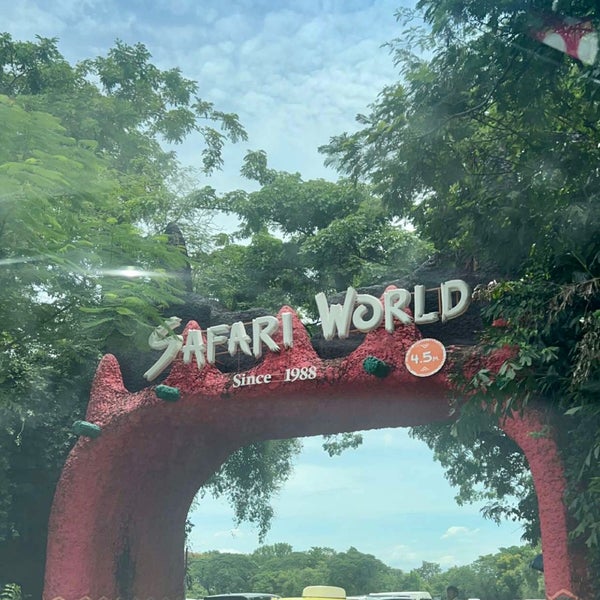 Safari World Bangkok Entrance