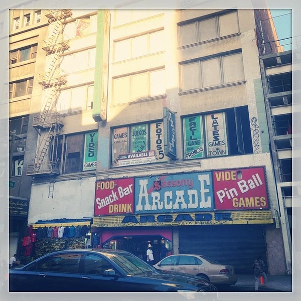 Sassony Arcade - Arcade