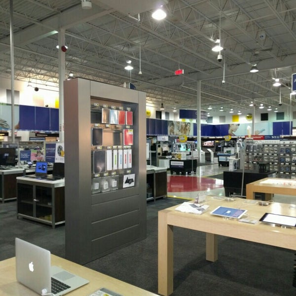 Photos at Best Buy - Electronics Store in LaSalle