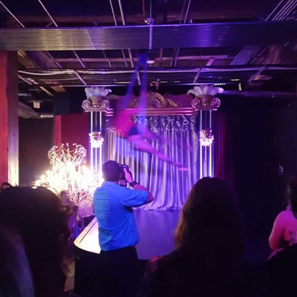 She Nightlife Theatre Lounge - Bar in Tulsa