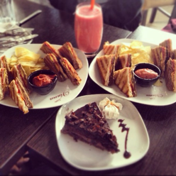 Viuna Café | کافه ویونا - منطقه ۱ - 17 tips from 121 visitors