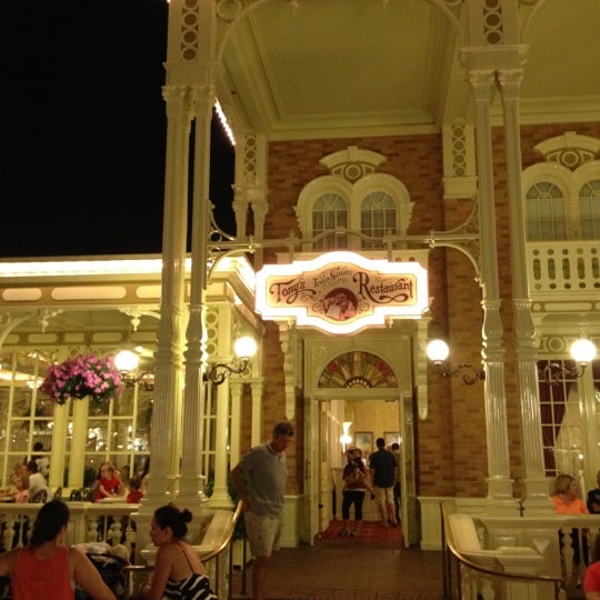 Tony's Town Square Restaurant - Main Street, U.S.A.