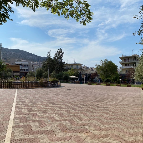 Πλατεία Εθνικής Αντιστάσεως - 4 tips