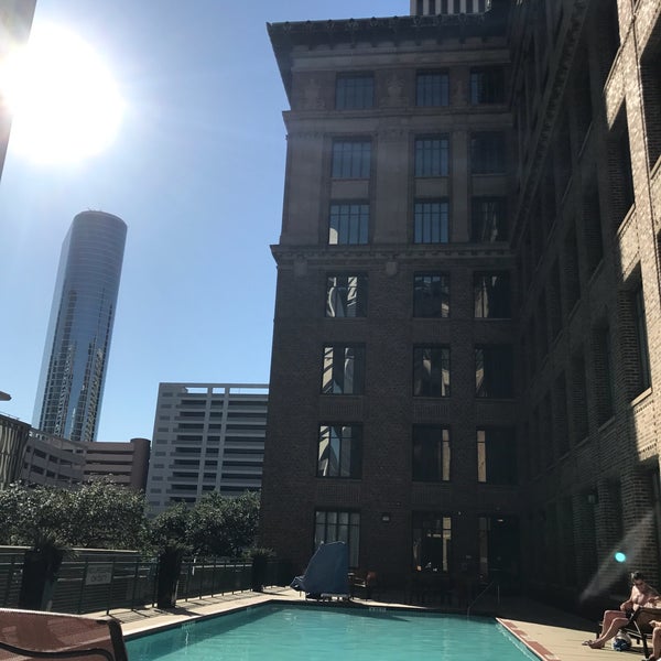 Courtyard Houston Downtown Pool - Houston, TX