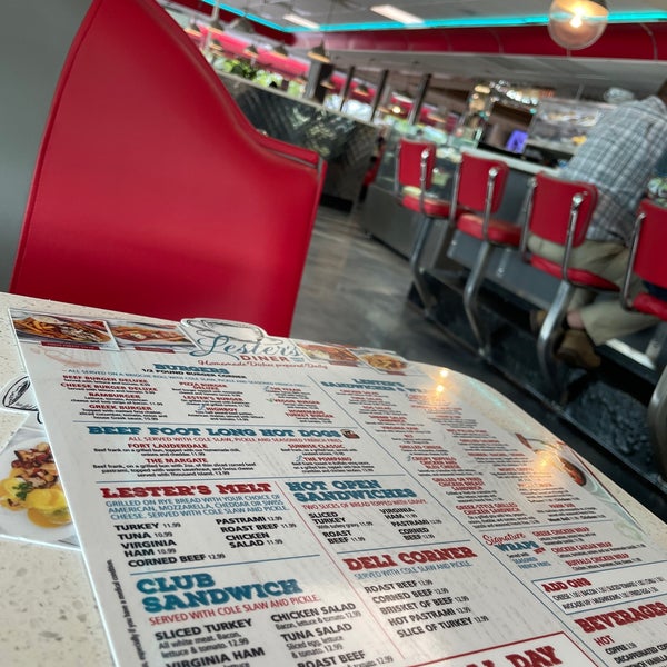 Photos at Lester's Diner - 130 tips