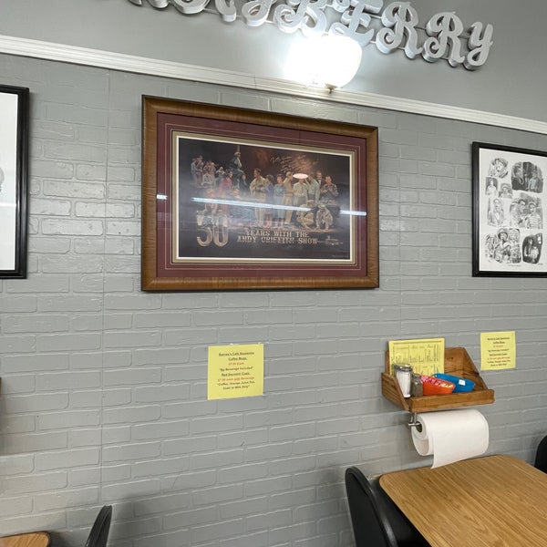 Barney's Cafe - 206 N Main St