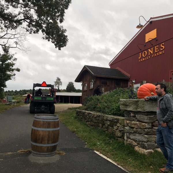 Jones Family Farms - Farm in Shelton