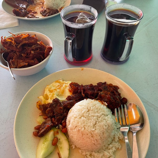 Nasi Lemak Makcik Aishah - Malay Restaurant in Banting