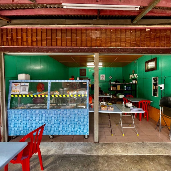 Nasi Lemak Makcik Aishah - Malay Restaurant in Banting