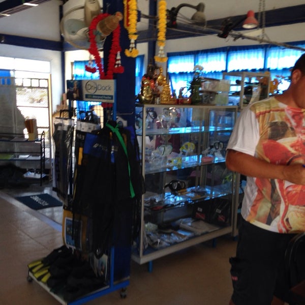 The Dive Inn, 5-Star PADI Dive-Center - Opposite the pier.