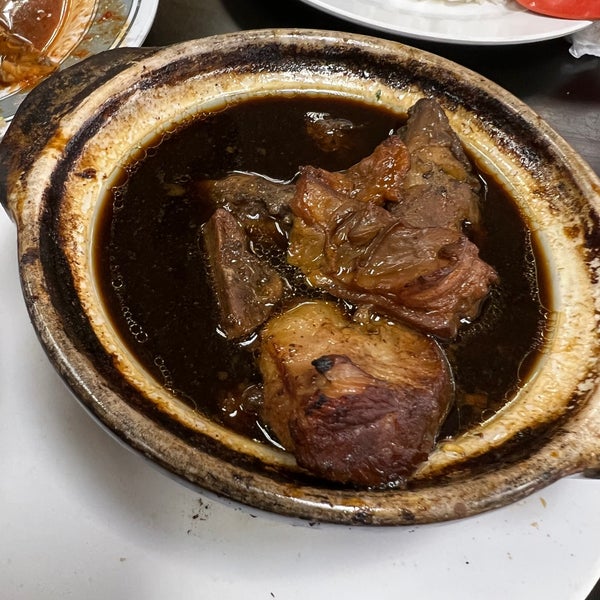 Peng Heong Hakka Paikut Restaurant (平香客家排骨飯店) - 84 tips