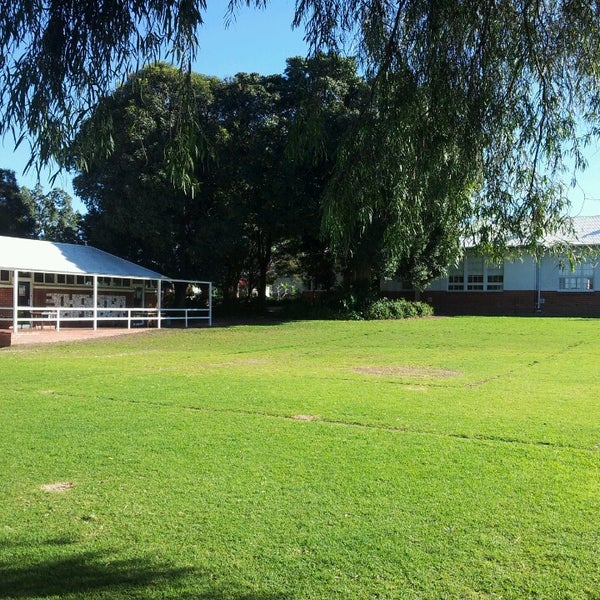 Photos at Como Primary School - Como, WA