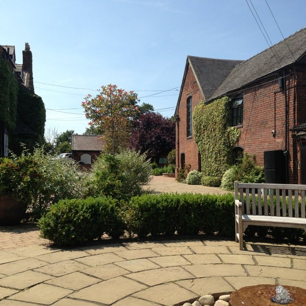 Heart of the Country Shopping Village - Shopping Mall in Lichfield